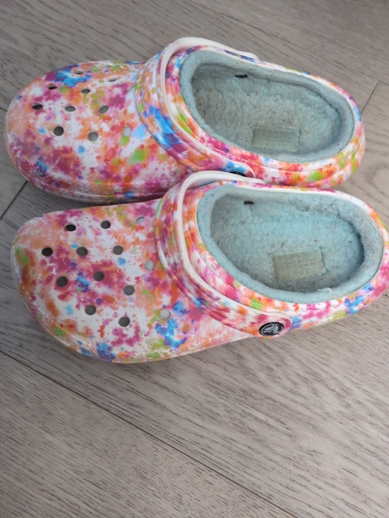 CROCS | Shoes | Crocs Fuzzylined Tiedye Slipon Clogs | Poshmark